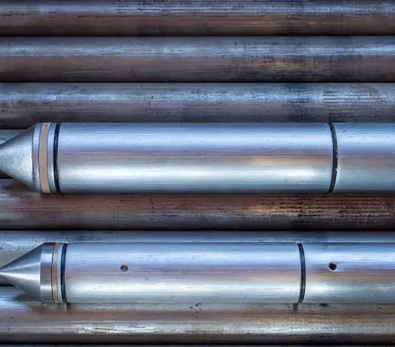 Jakie są zalety stosowania sondy statycznej w trudnych warunkach?